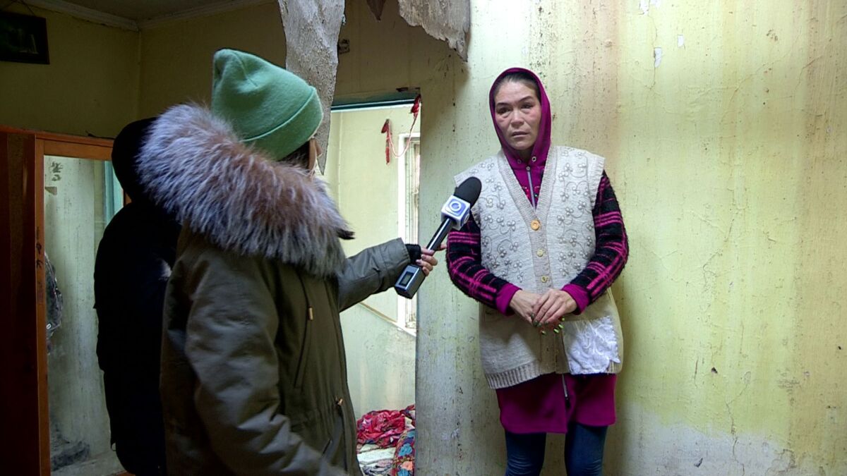 Пожар уничтожил съемную времянку, где проживала многодетная семья - OTYRAR